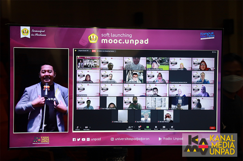 Unpad Tetapkan Perubahan Mekanisme Peminjaman Toga pada Wisuda ...