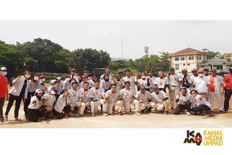 Tim Softball Unpad Raih Perak di Red Fox National Championship XVII ...