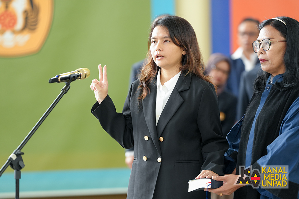 Rektor Lantik Sekretaris Direktorat Kerja Sama dan Kemitraan Alumni ...